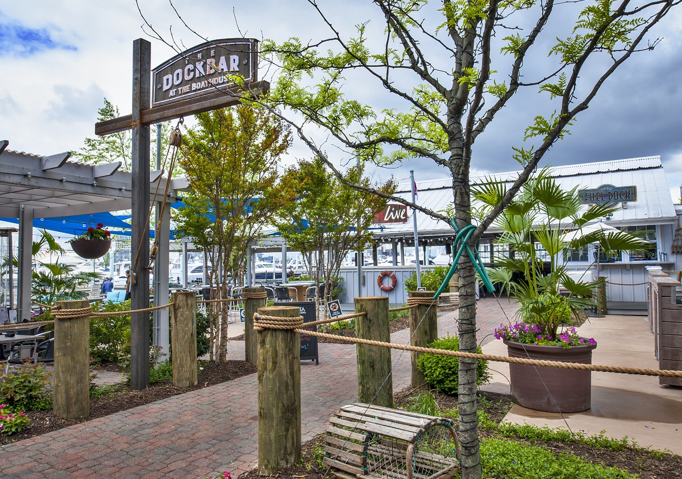 Dining Dish: The Boathouse's Dockbar opening for al fresco drinking and ...