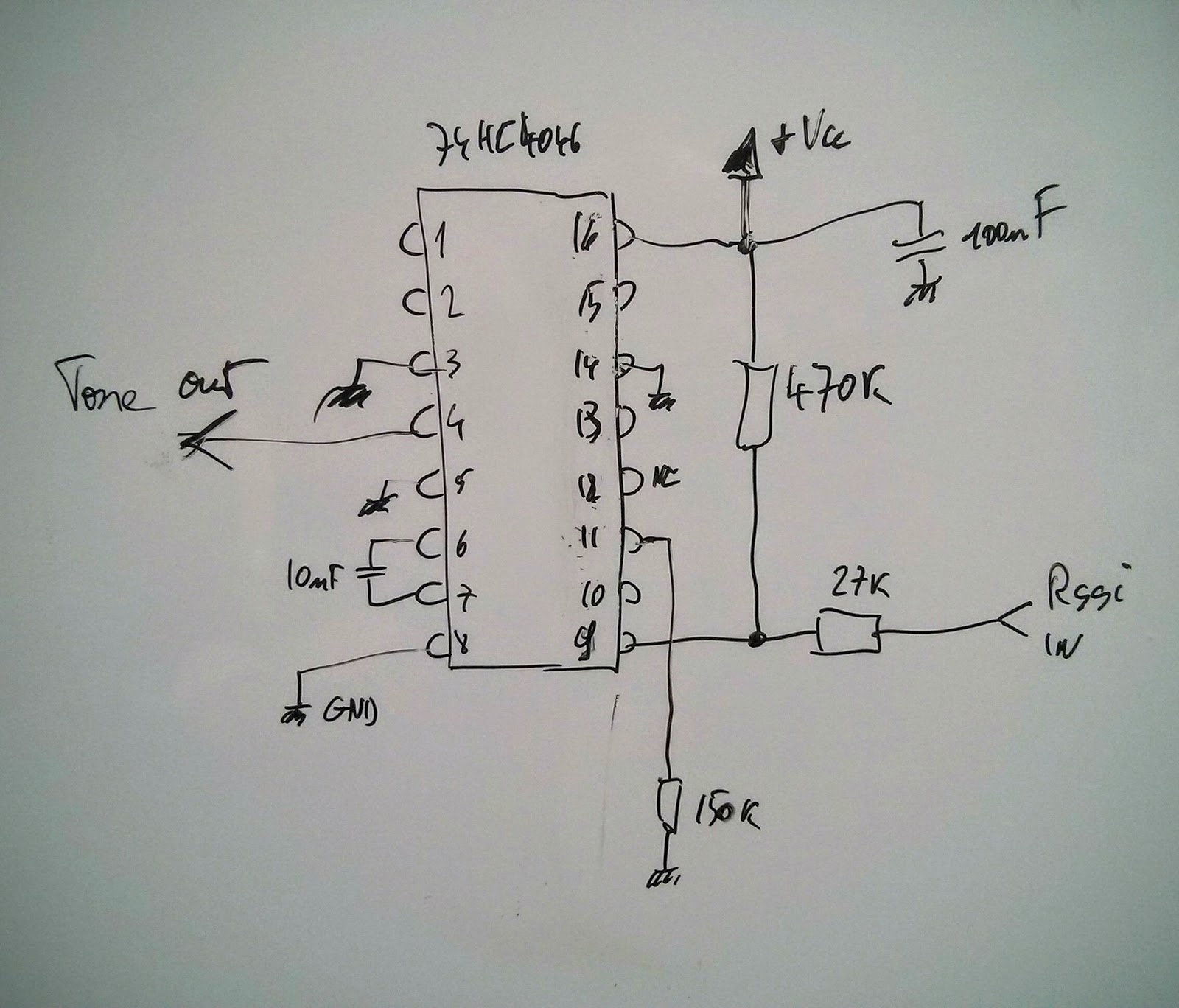 L'Manchot Décérébré: Modif d'un Puxing PX-777 UHF pour les radiosondes