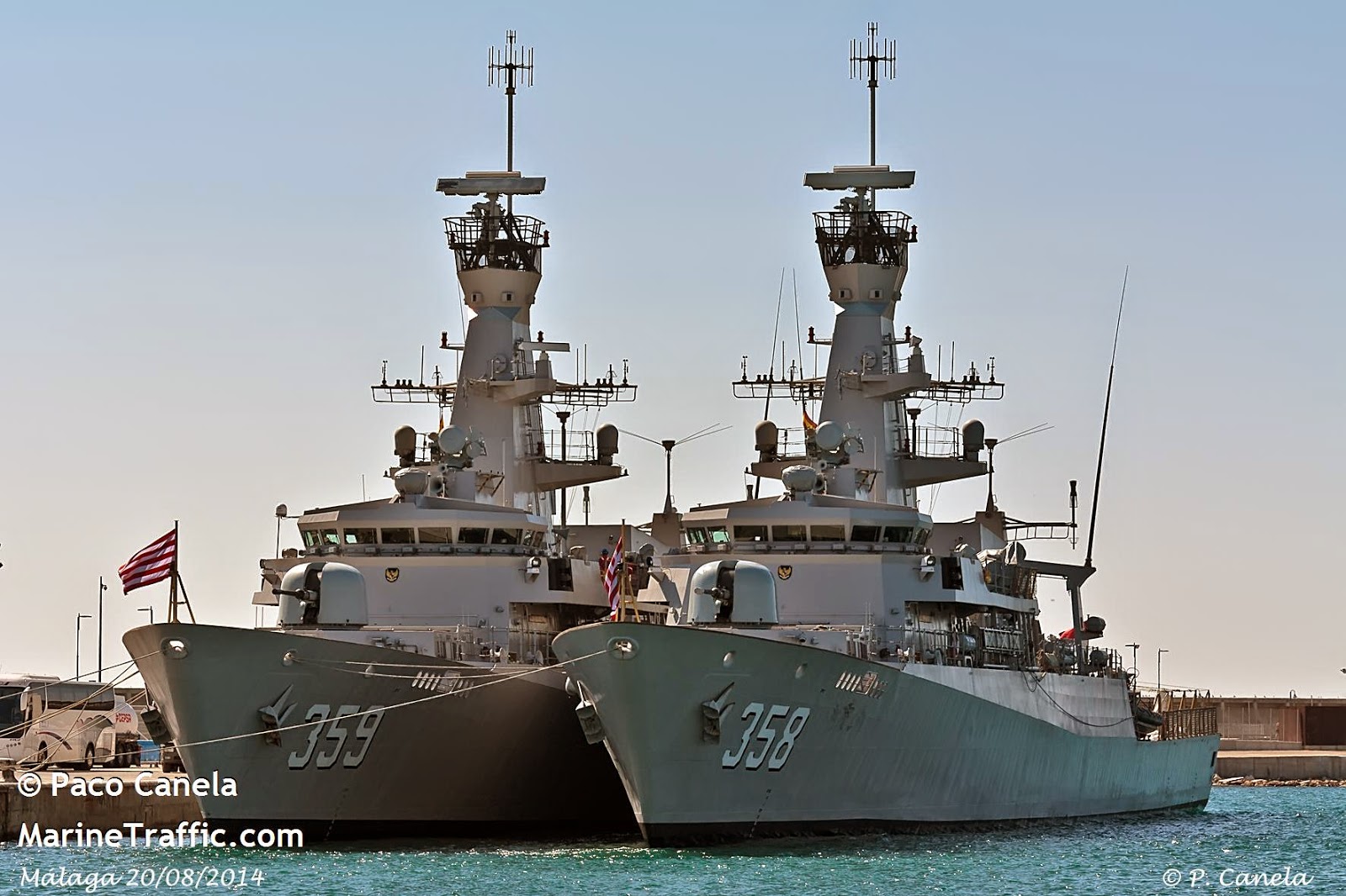 Full Frame: Le Frégate pour l' Petit KRI Usman Harun Heading Home, Yet ...