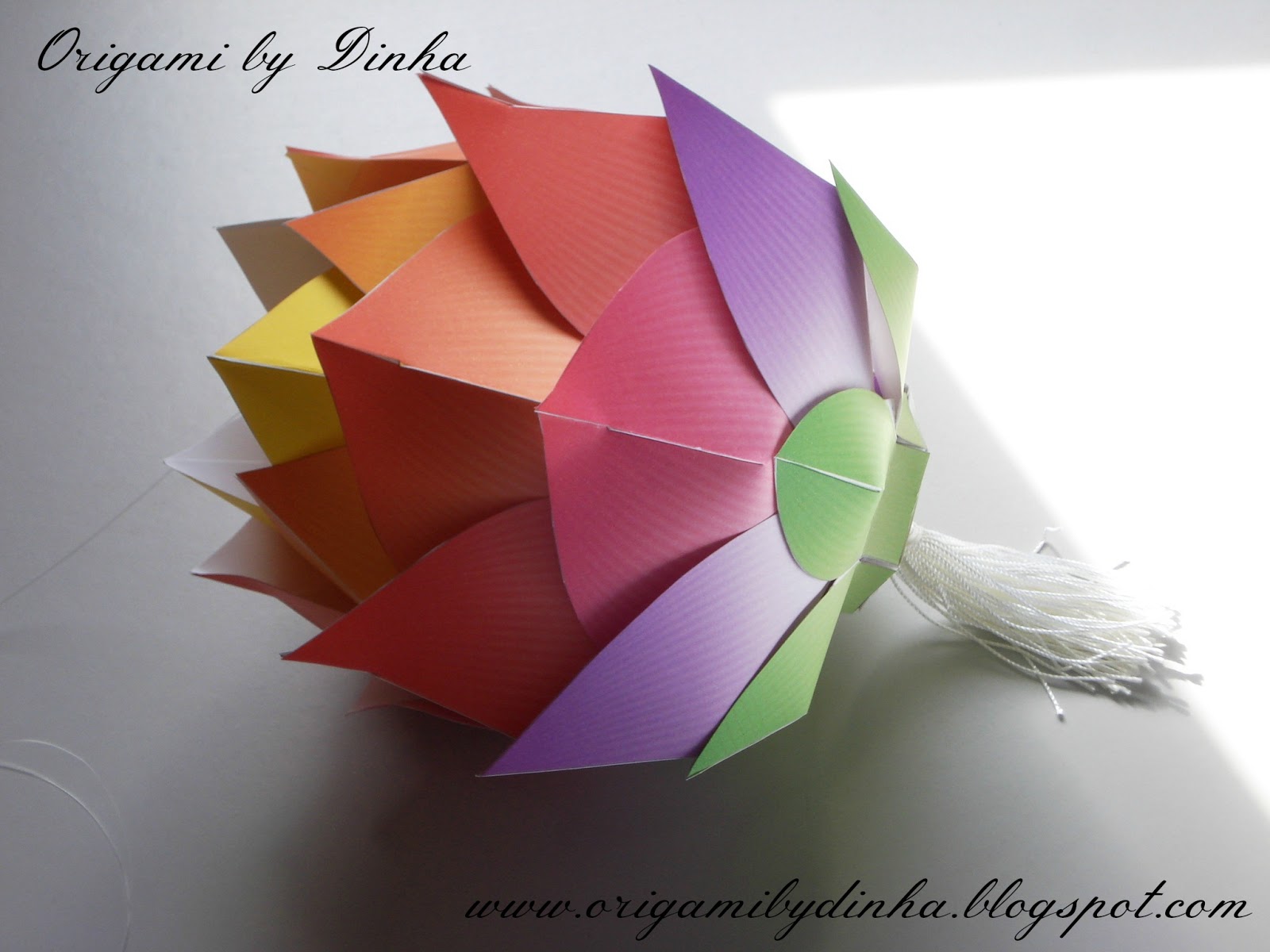Lanterna Lotus | Origami by Dinha