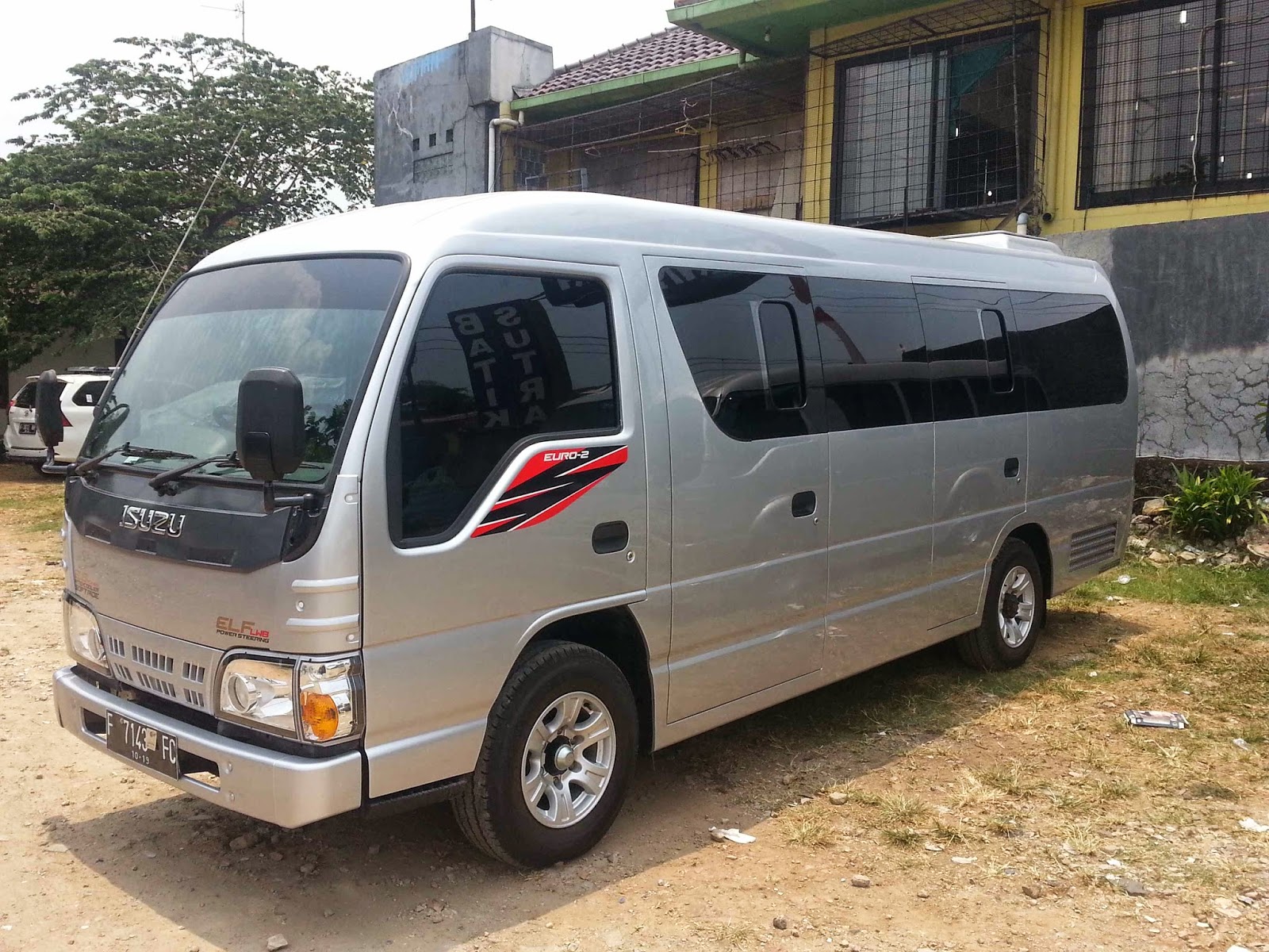 Sewa Rental mobil minibus Isuzu elf long murah di Sukabumi dan Jakarta ...