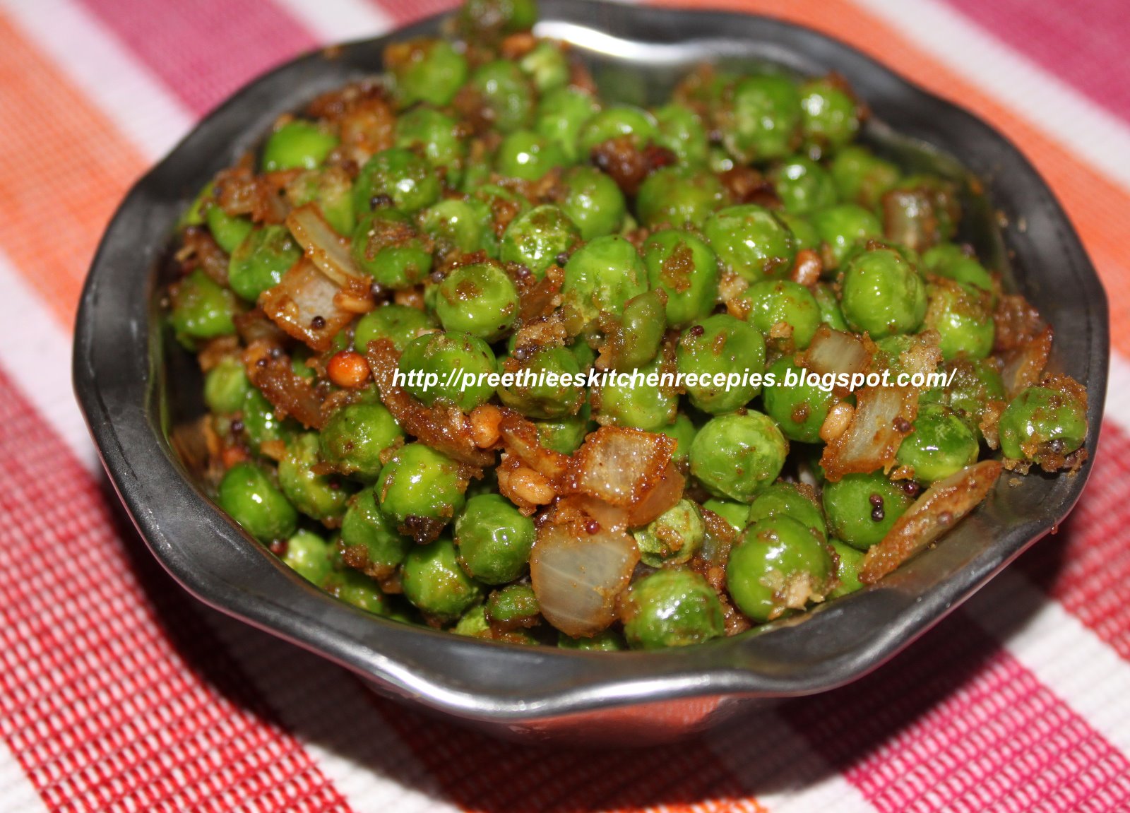Follow foodie: Peas Masala fry / Pattani poriyal