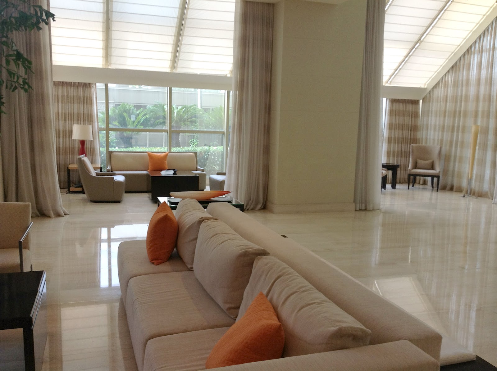 House Vintage: Neutral Style: A Hotel Tour