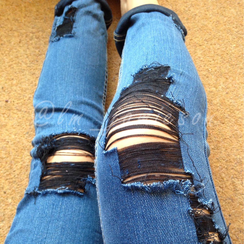 Lin-Marie Jamieson: DIY Ripped Jeans!!