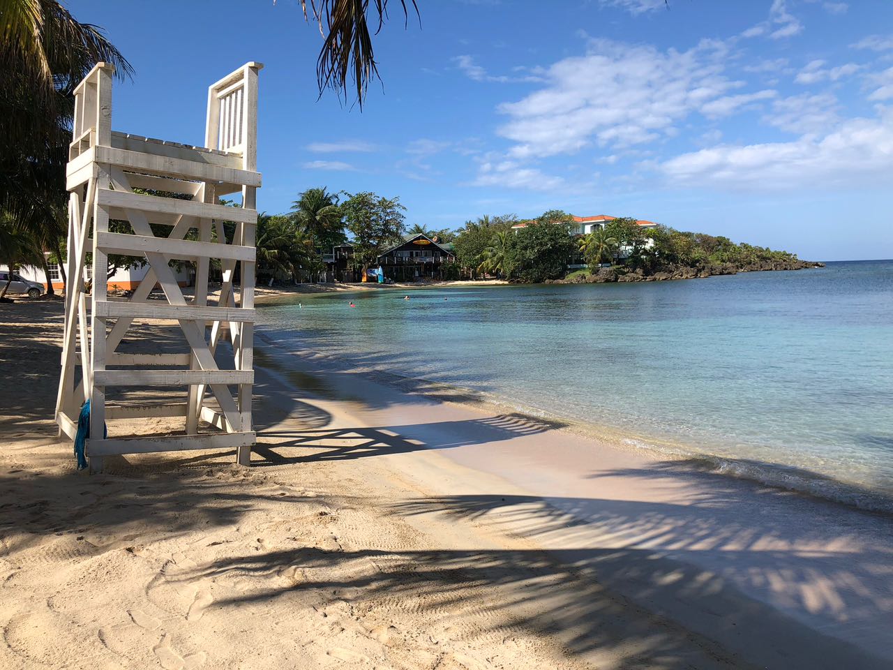 ROATAN'S BEST BEACHES / LAS MEJORES PLAYAS DE ROATAN