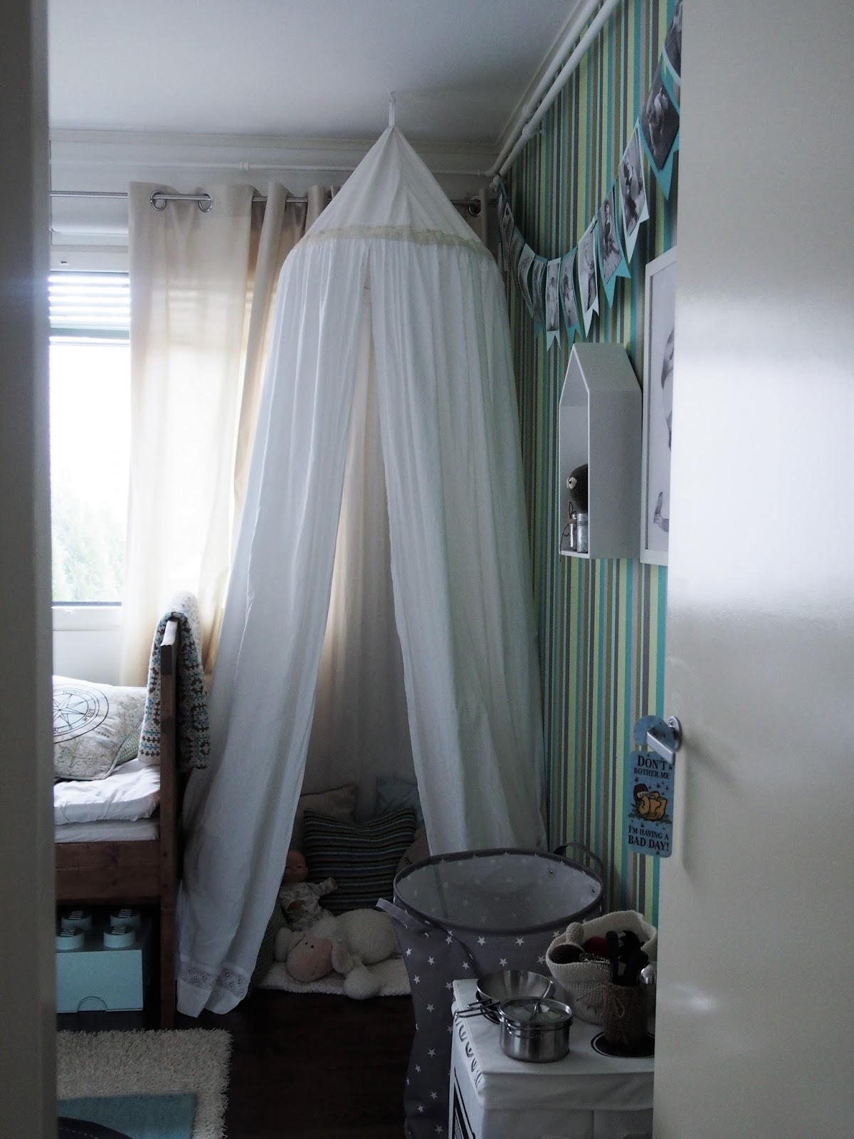 Vaahtokarkkia ja Salmiakkia: DIY telttakatos