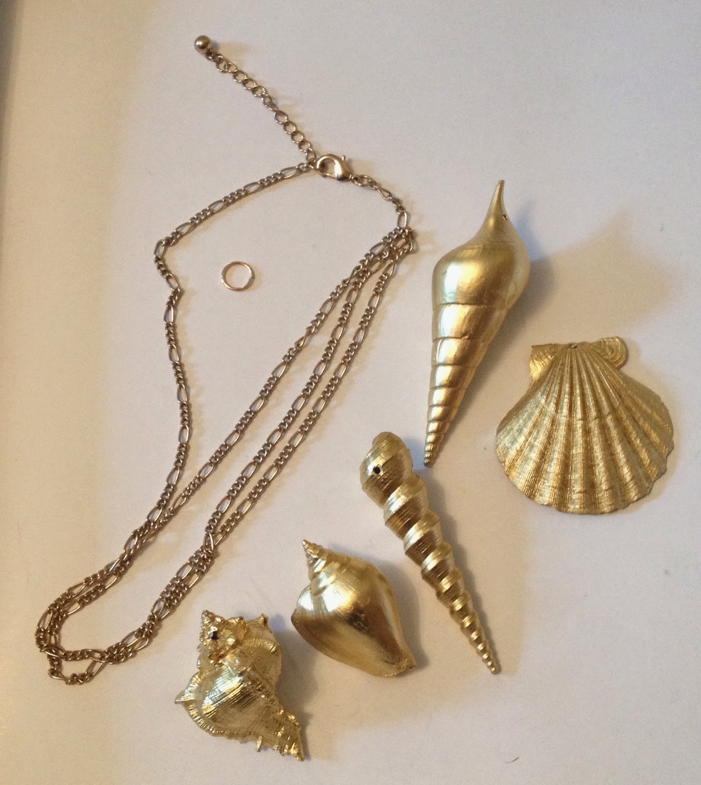 Super Glam Glam: D.I.Y. Golden Seashell Necklace