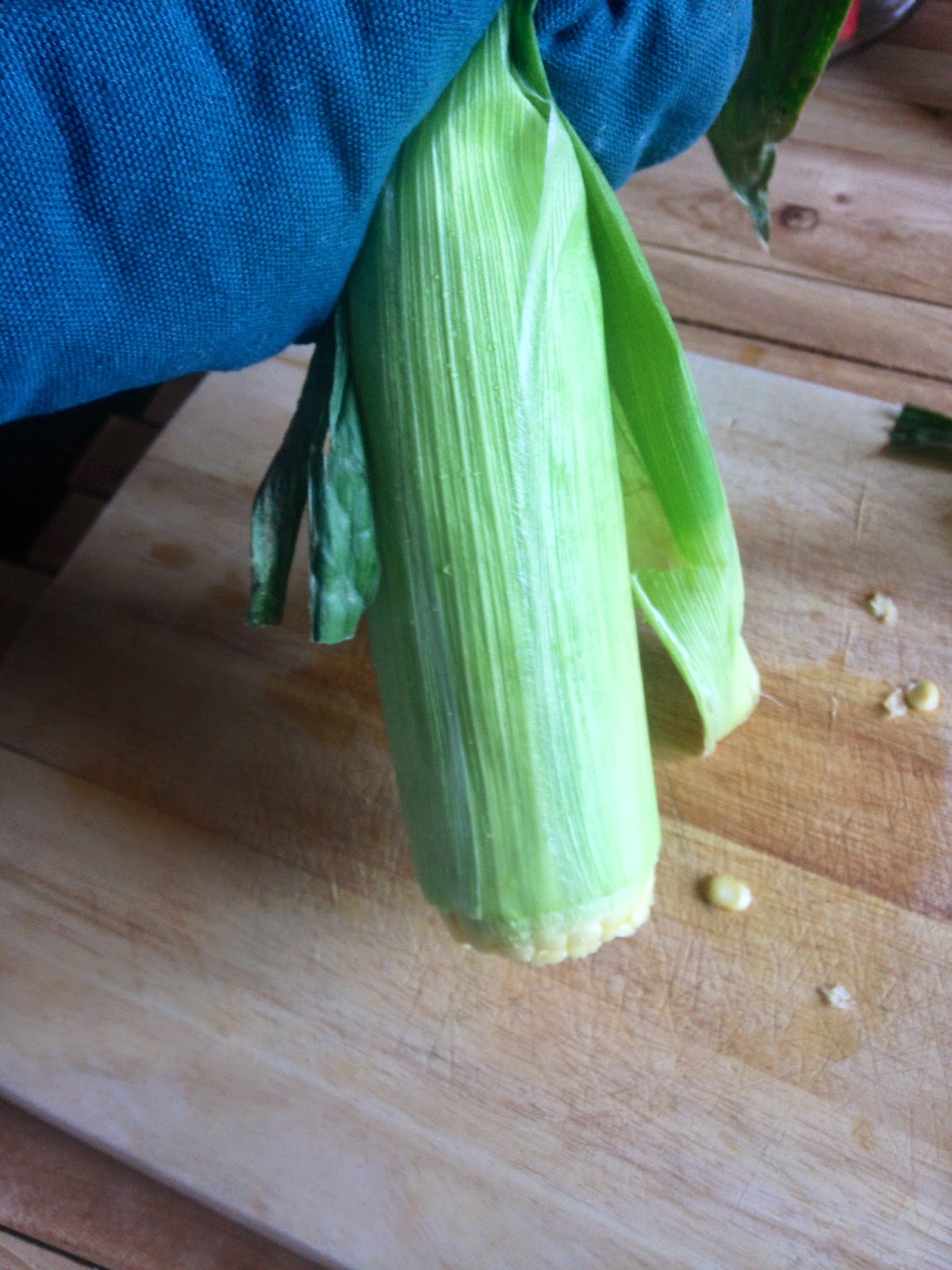 How To, How Hard, and How Much: How to Shuck Silk/Hair from Corn on the Cob