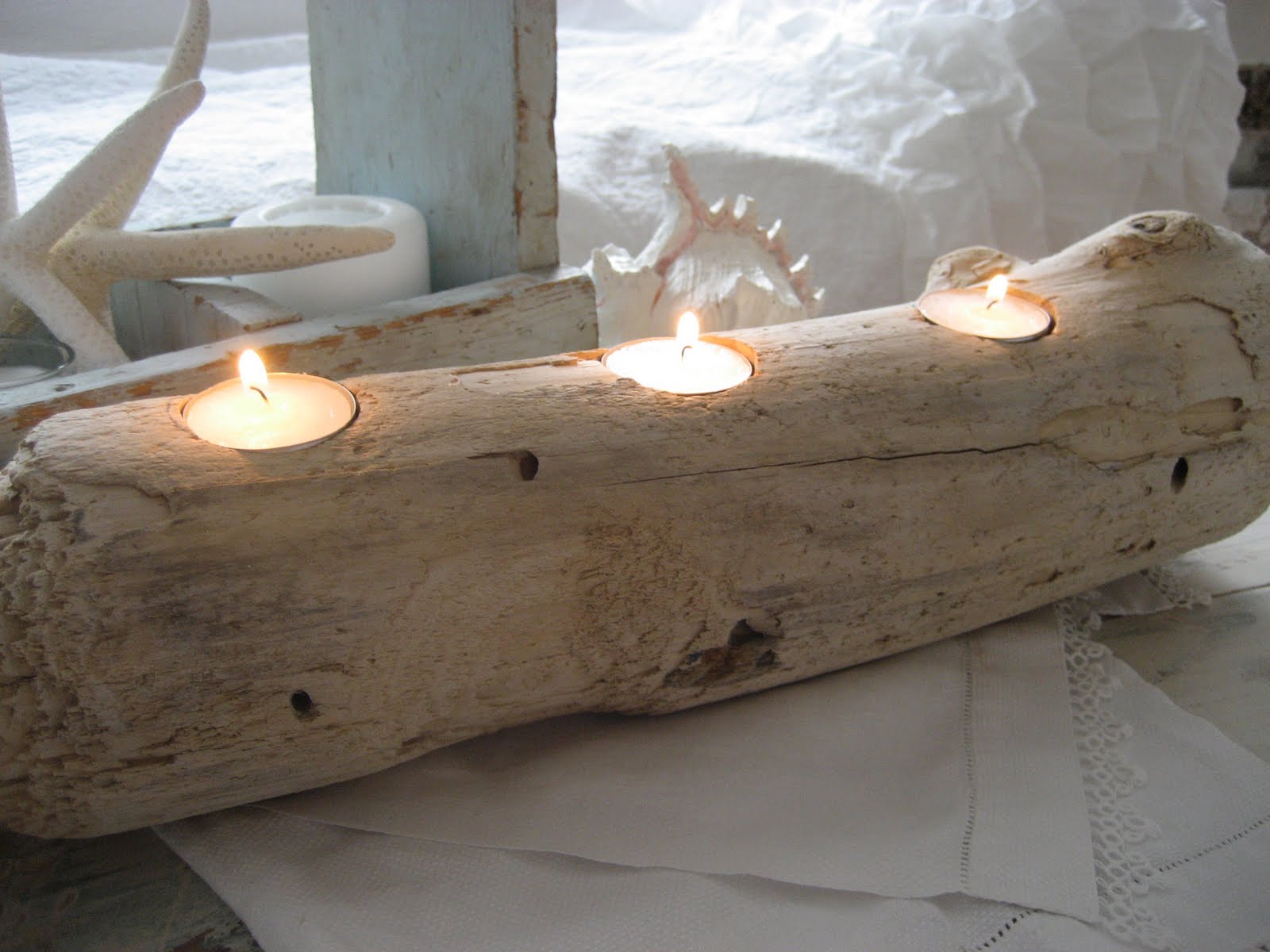 Passionate for White: Driftwood Candle Holder