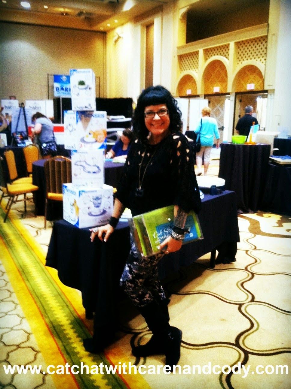 Cat and DOG Chat With Caren: Cat Style Comes to BlogPaws 2014 Thanks to ...