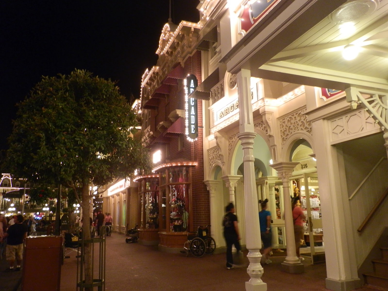 Disney Vacation Kingdom: Main Street USA At Night