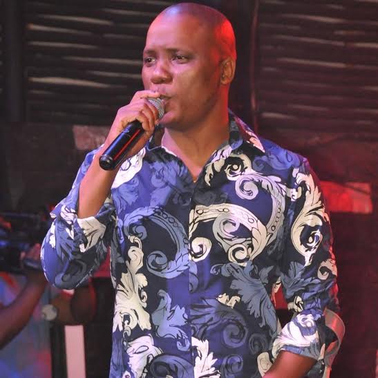 Influencias Urbanas: Félix Moya Celebra bodas de porcelana