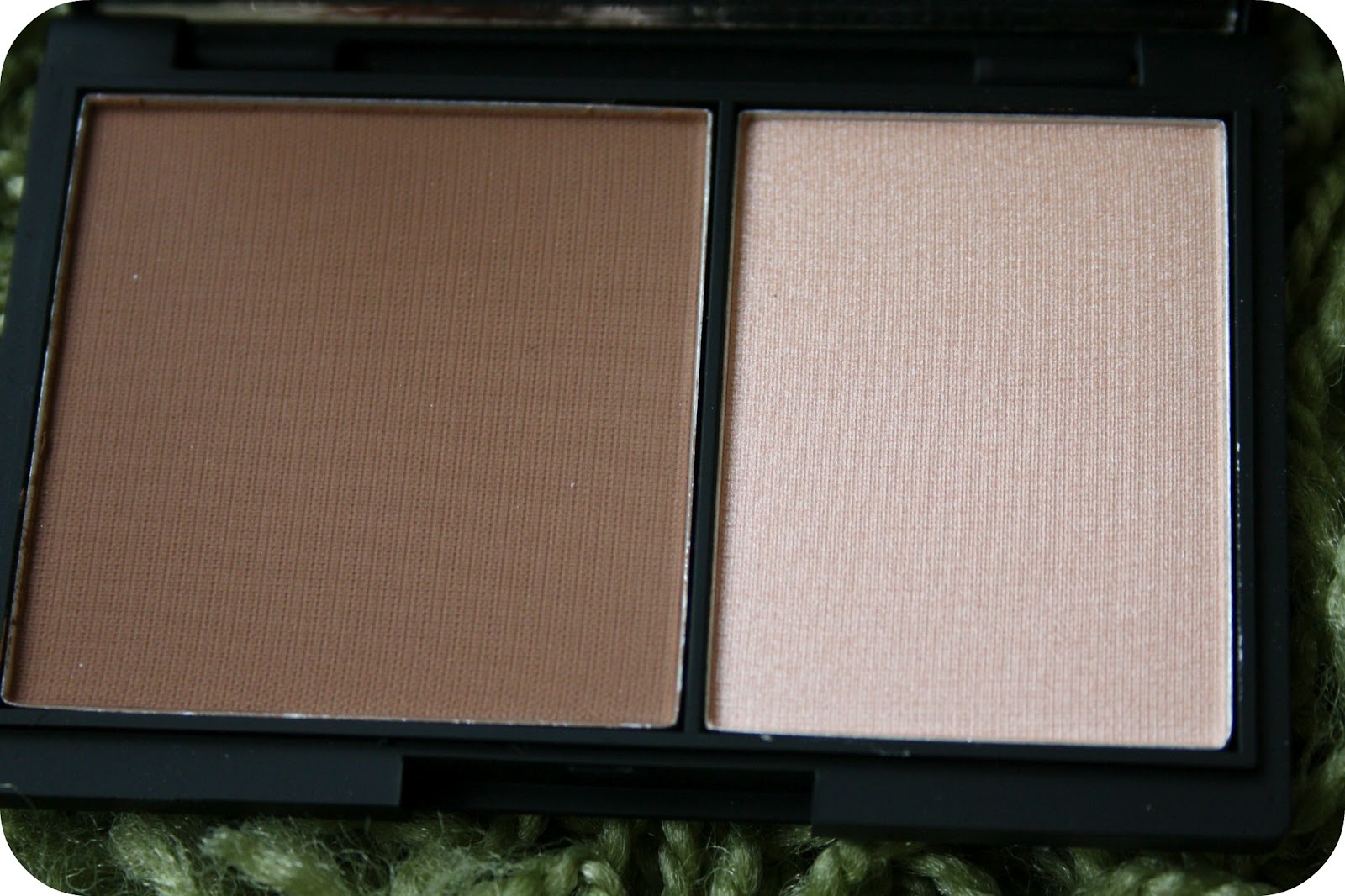 Sleek Face Contour Kit Light