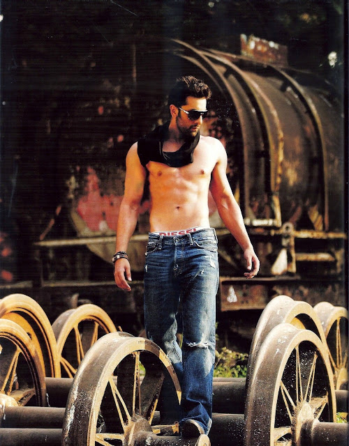 Hot Body Shirtless Indian Bollywood Model And Actor Ranbir Kapoor