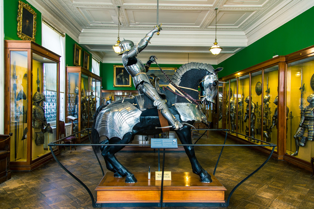 Je Lay Emprins: Burgundian barding conversions - work in progress