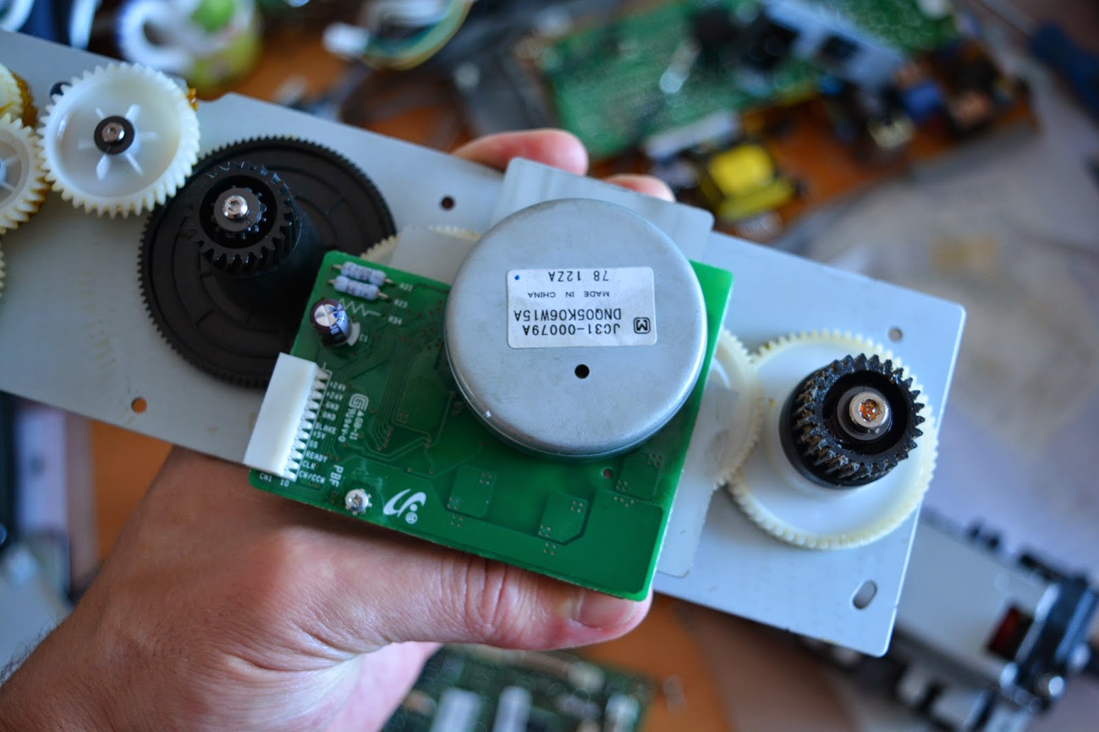 Creation Factory: Teardown of a laser printer