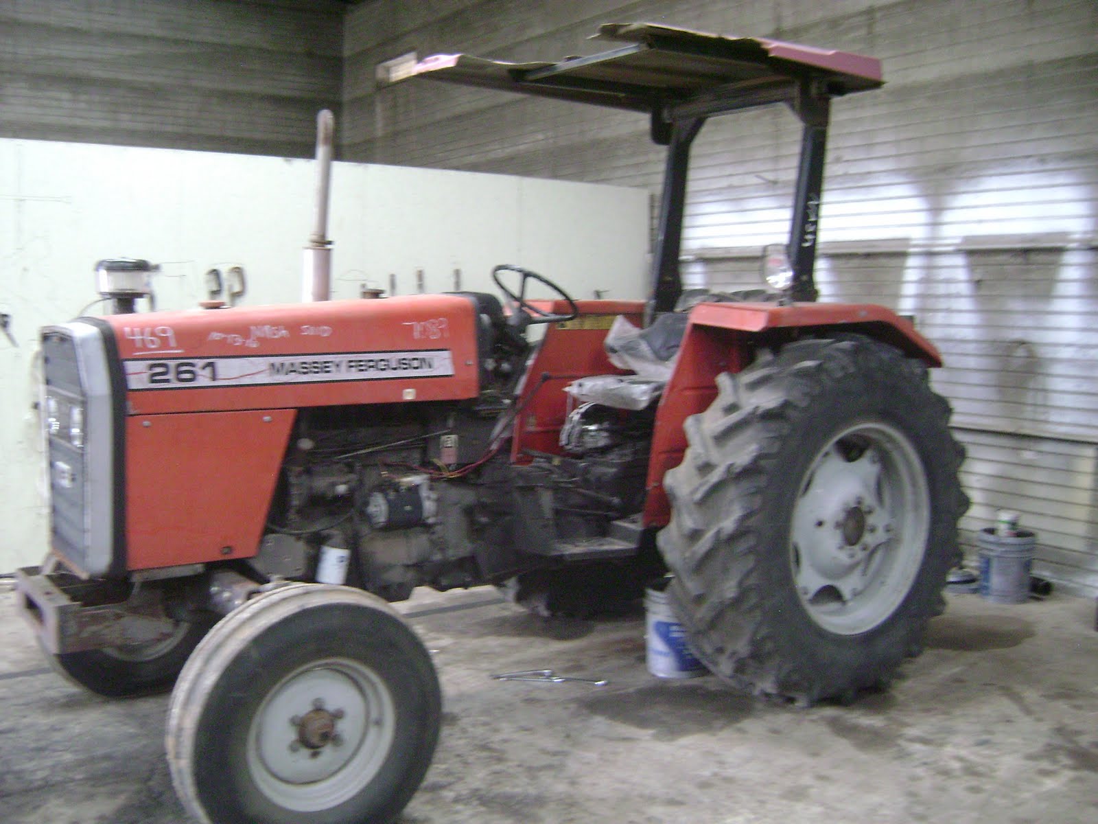 MAQUINARIA AGRICOLA INDUSTRIAL: Tractor Massey Ferguson 261 53HP 1994 ...