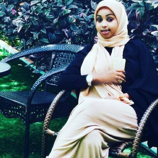 Qaabka naagaha fadhiga raga kacsiga ku rido | Arrimaha Bulshada