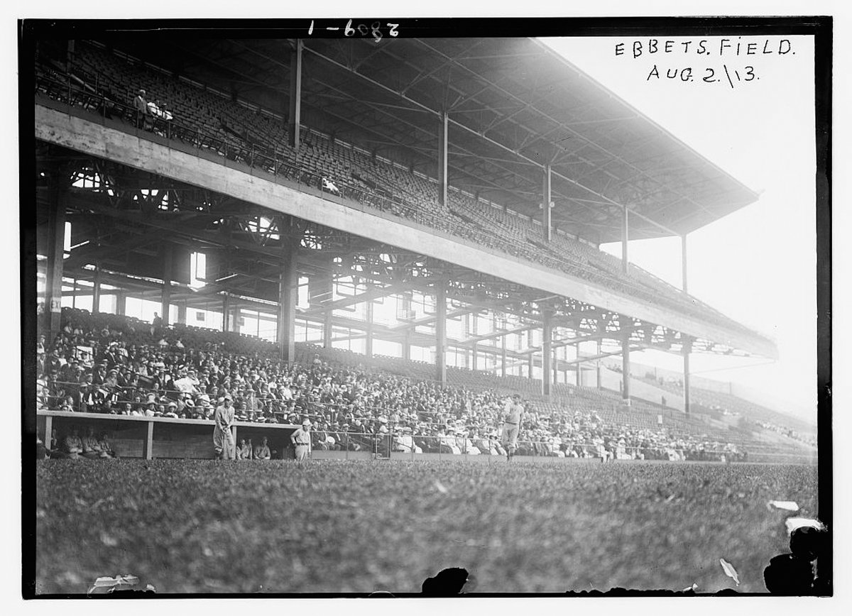 30 Awesome Vintage Photos of Sport Stadiums That No Longer Exist in the ...