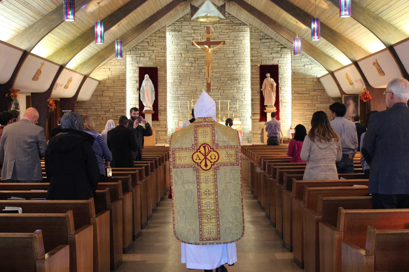 New Liturgical Movement: Solemn High Mass with Monks of Norcia at ...