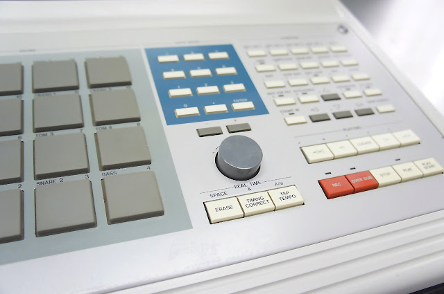 MATRIXSYNTH: Roger Linn AKAI MPC 60 mkII SN A91115-00115