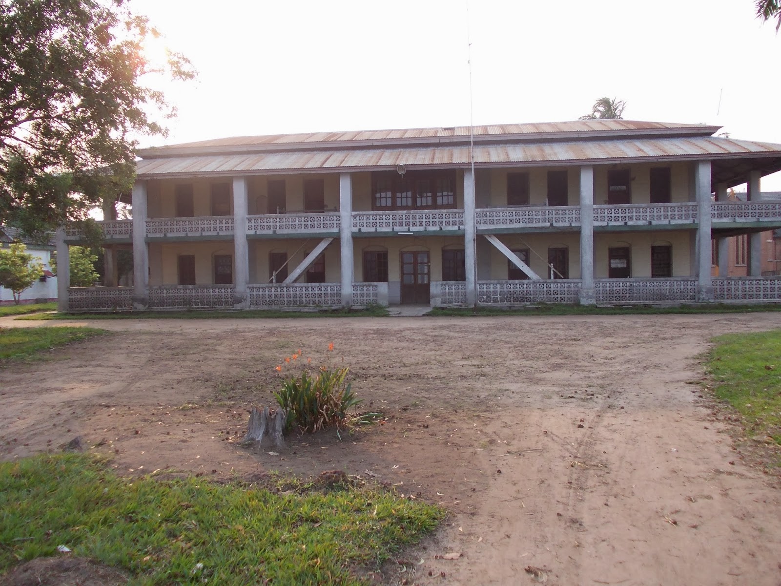DIOCESE D'INONGO: octobre 2013