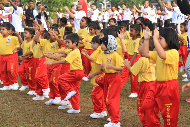 SENAMROBIK SERENTAK 1 MURID 1 SUKAN 1 MALAYSIA