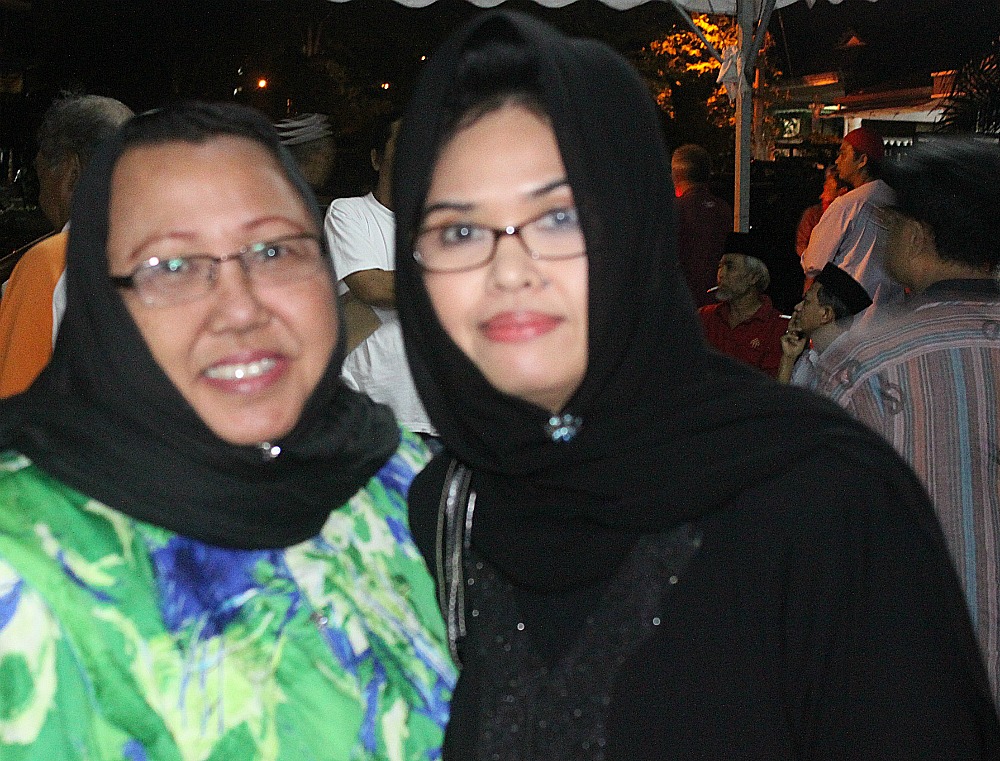 Kjee minat sangat suara Azlina