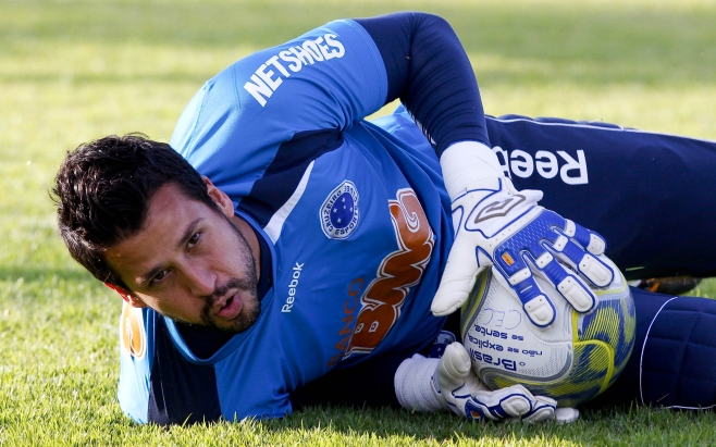 All Football Players: Julio Cesar Best Goalkeeper 2012