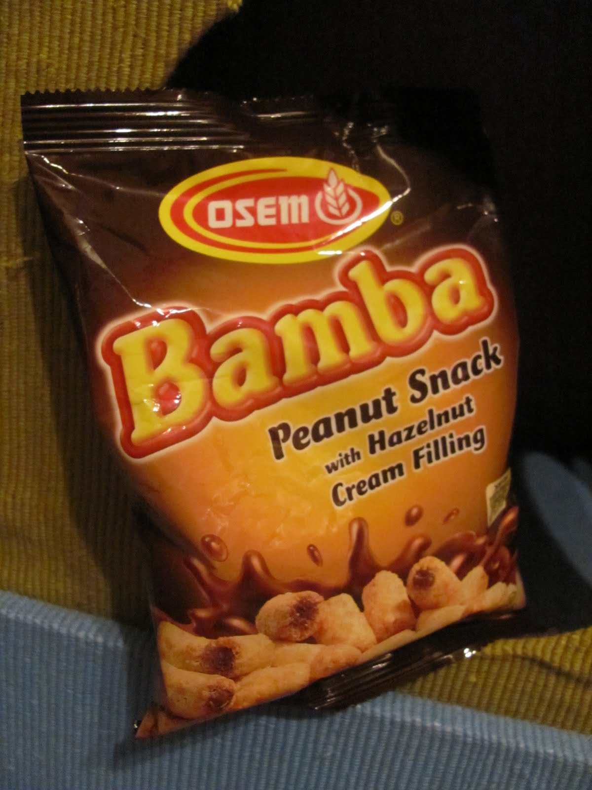 Foodette Reviews: Osem Bamba Peanut Snack with Hazelnut Cream Filling