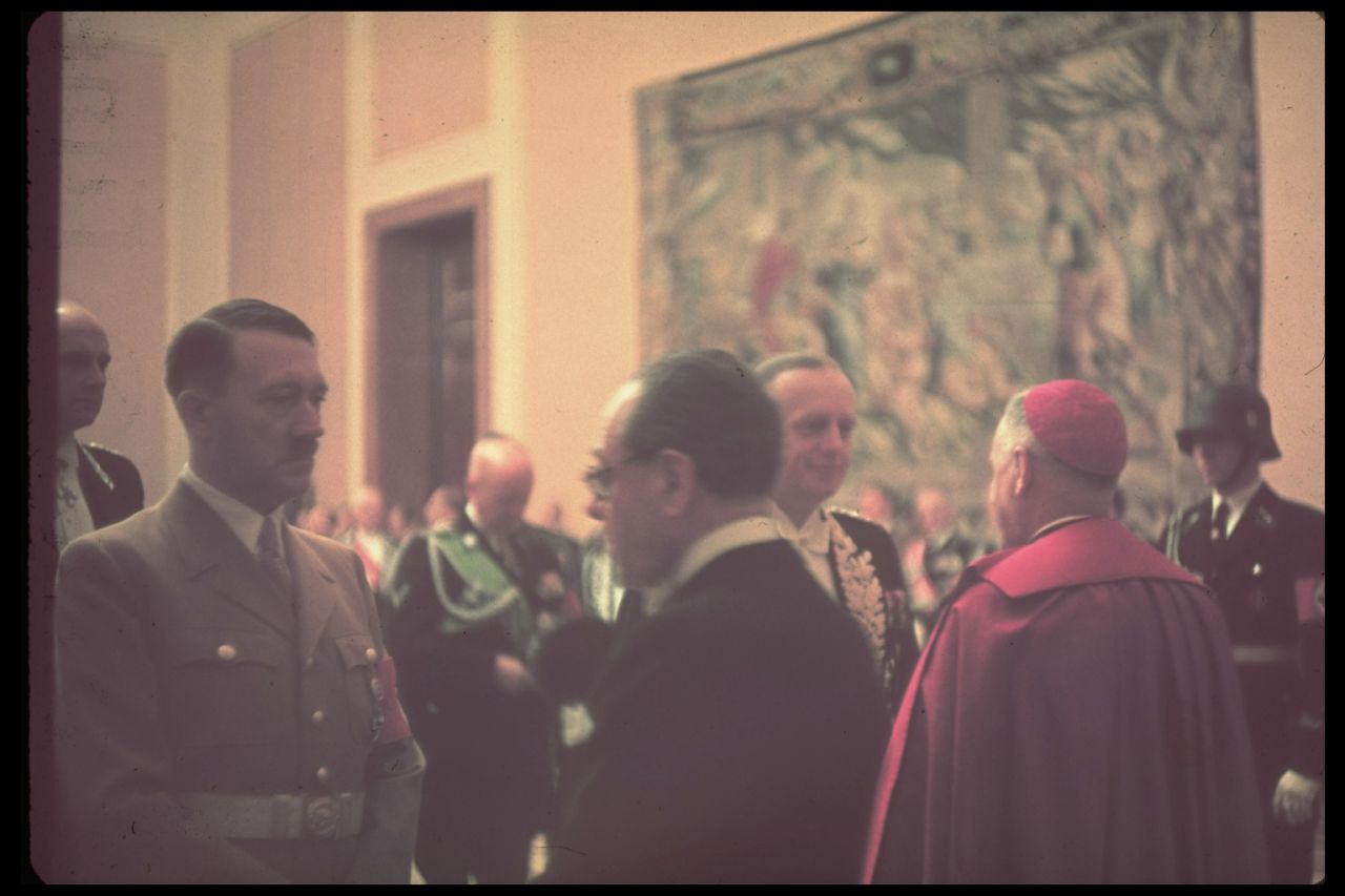 Inside Hitler's Private World: Rarely Seen Color Photos Reveal Lavish ...
