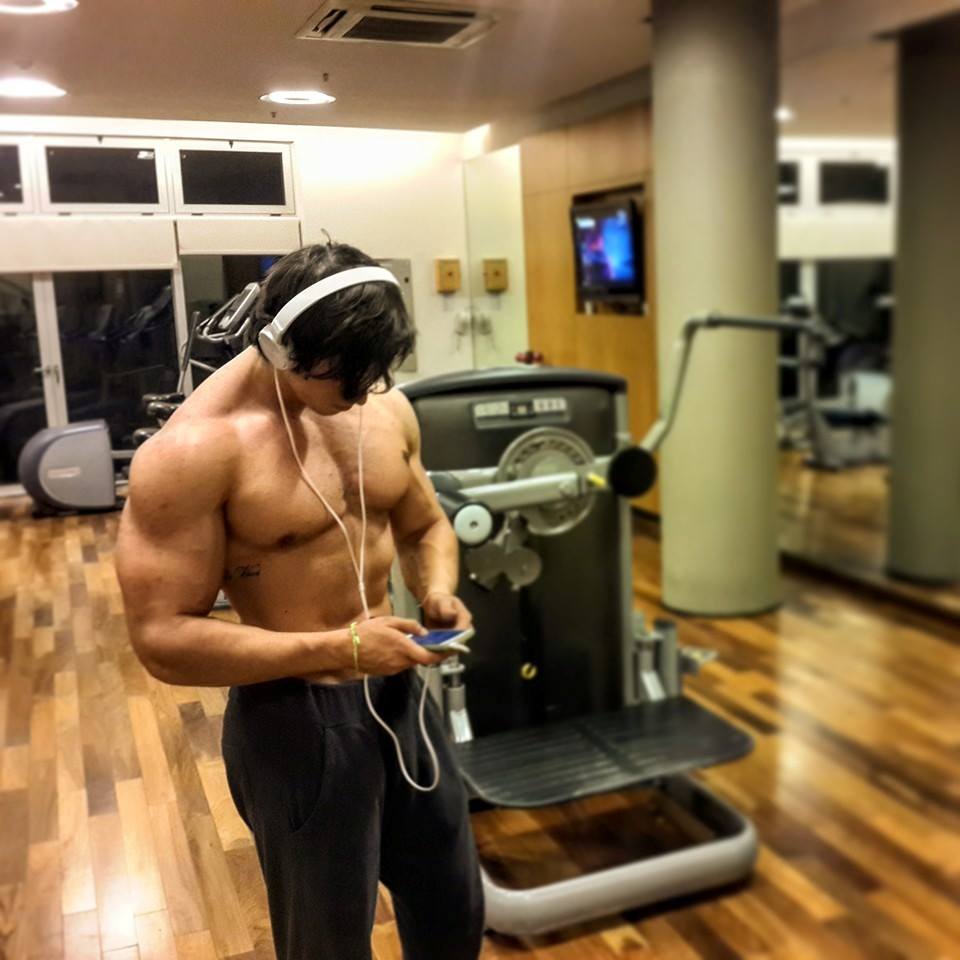 the beauty of male muscle: Hermes