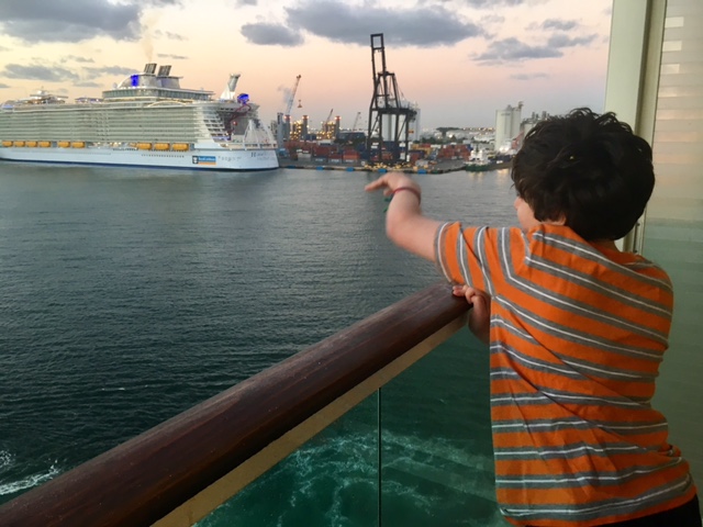 Love That Max : Cruising with Autism on the Seas: one happy trip for all