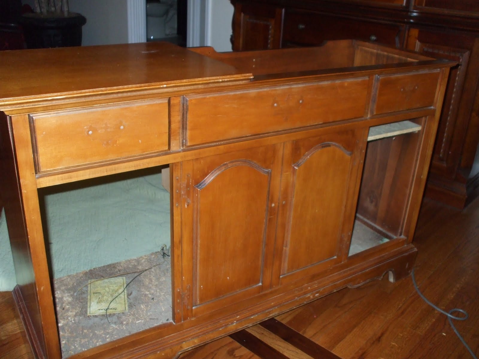 old wood, new paint: 1963 TRUE TONE CONSOLE STEREO