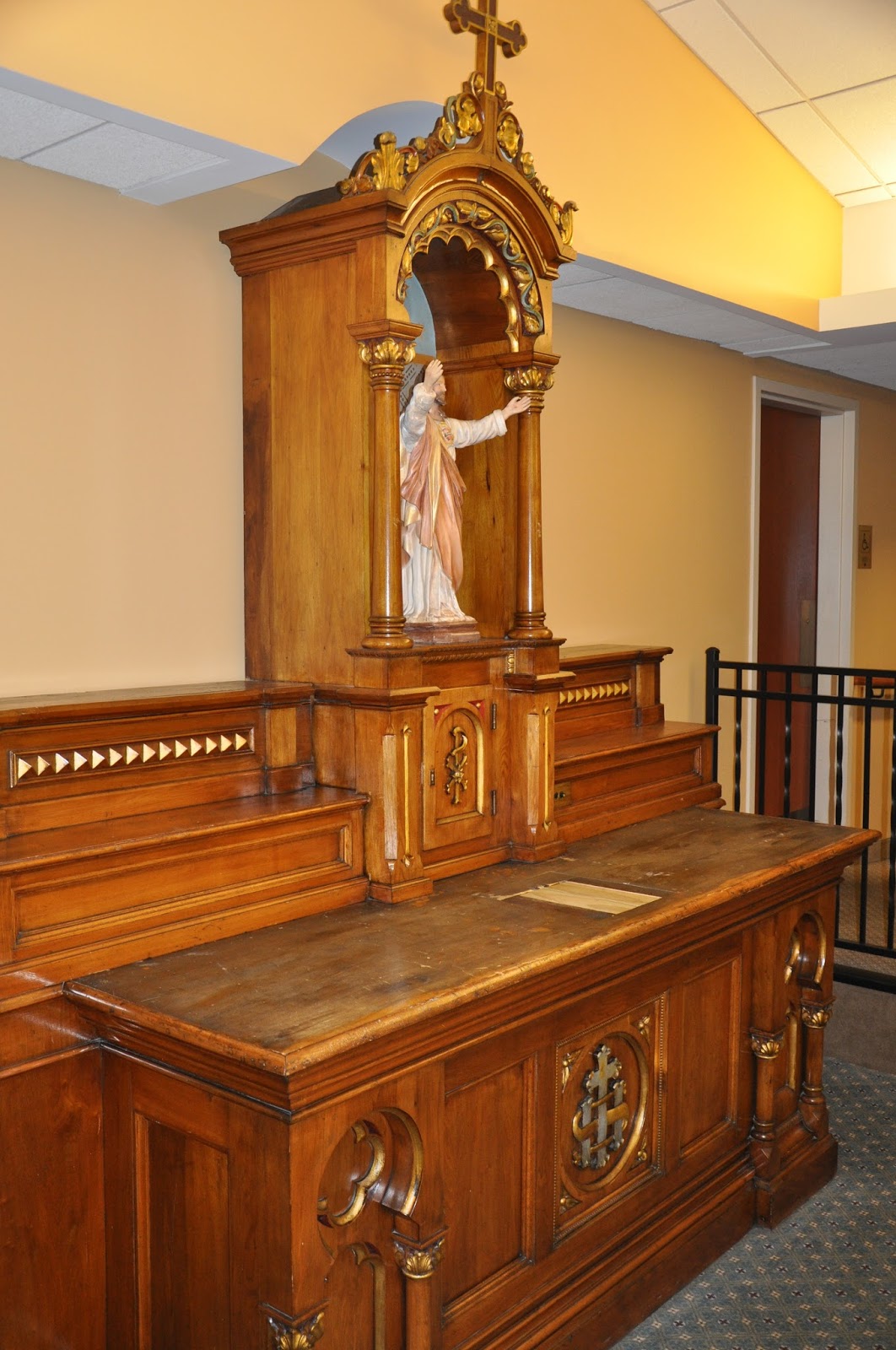 Orbis Catholicus Secundus: Convent Chapel Altar