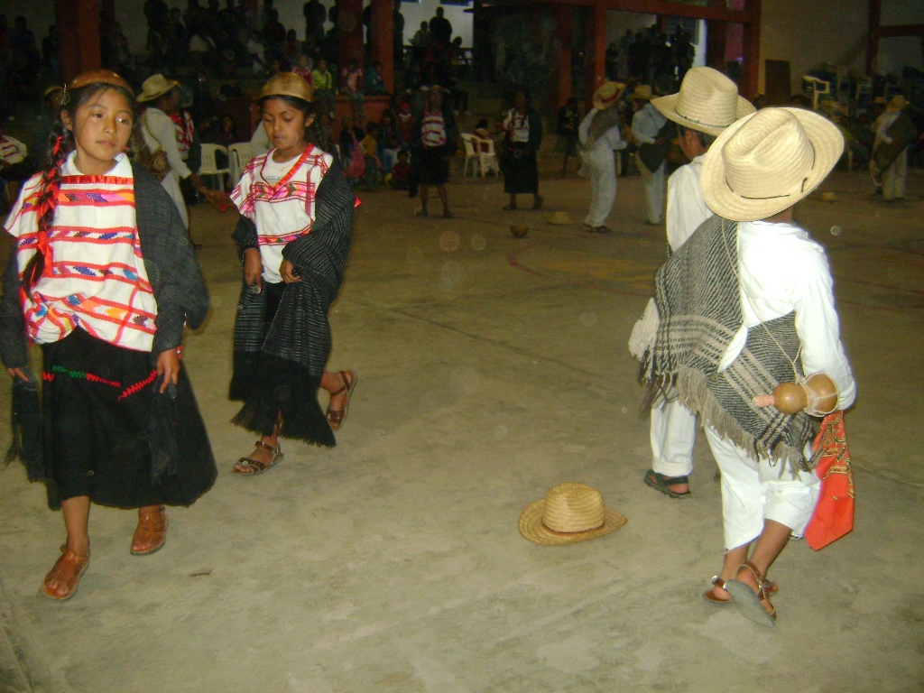 Corresponsales Indígenas: Celebran el Primer Encuentro de Bailes ...