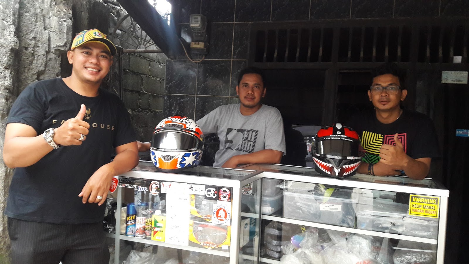 Suku Cadang Helm - Bengkel Helm: SERVICE HELM BEKASI