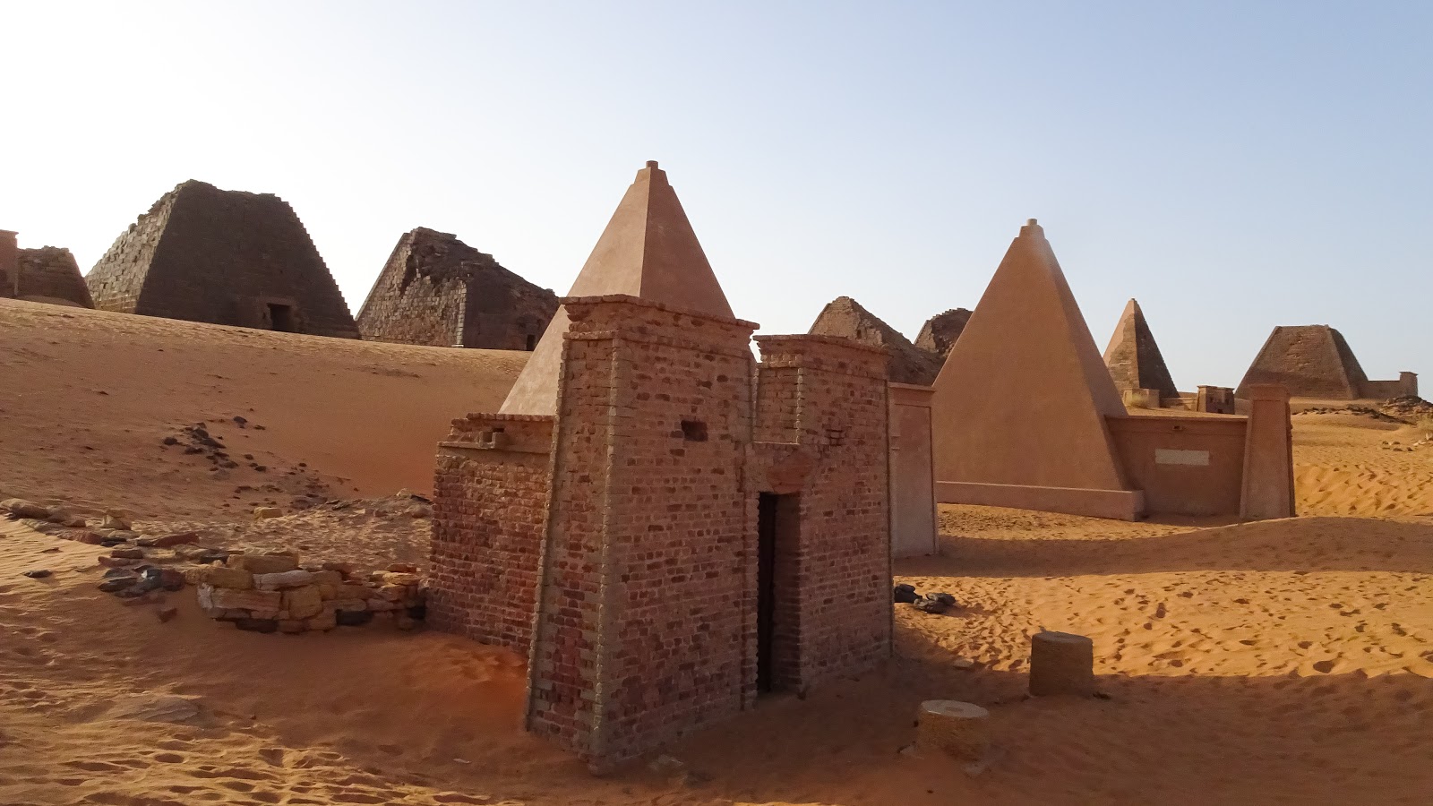 Sudan - Driving through the desert - Sven's Travel Venues