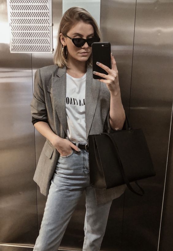 7 eye catching outfits you'll be scared to miss if you want to be the ...