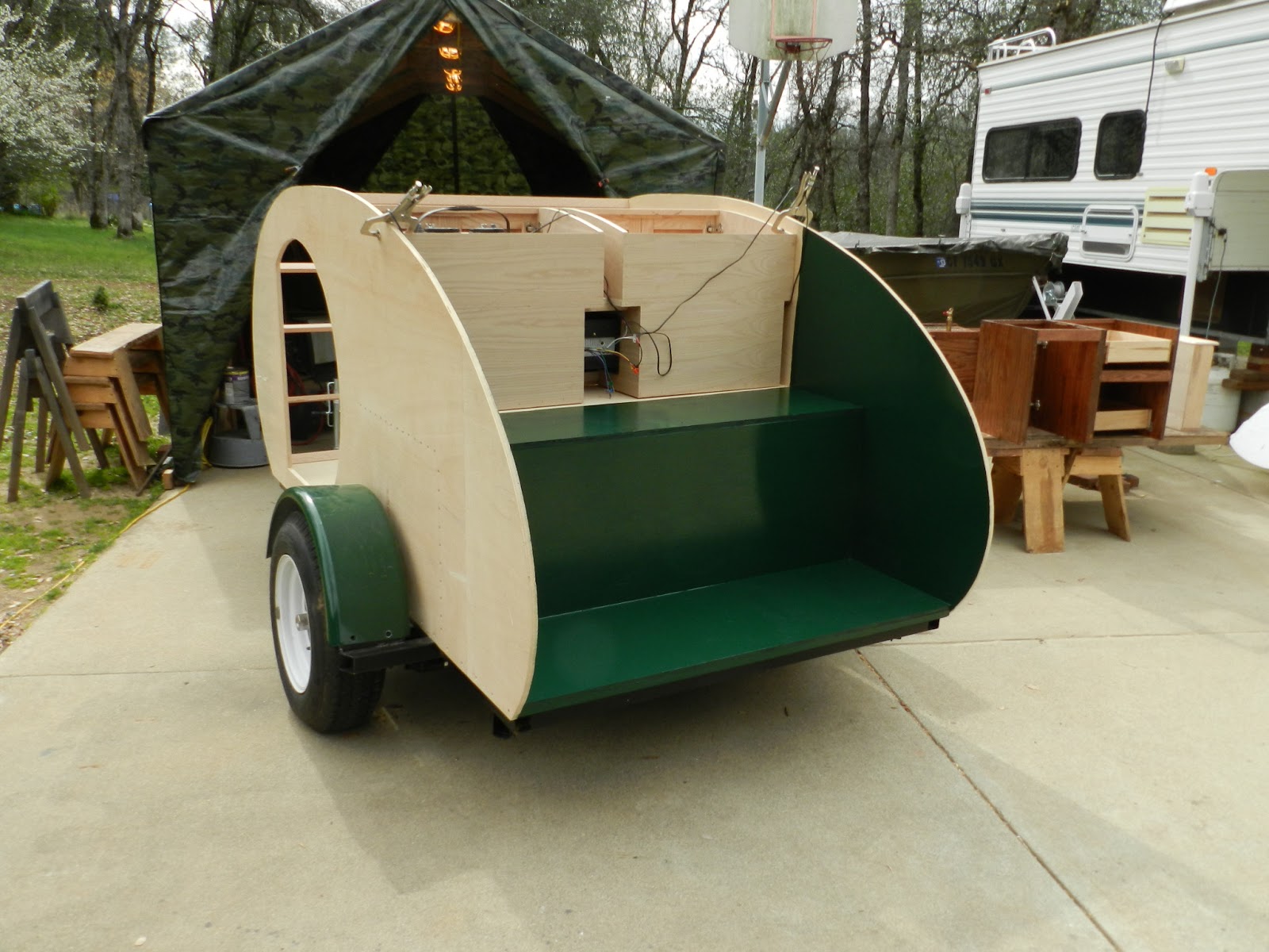 Ed's Teardrop Trailer Project: Trailer Construction