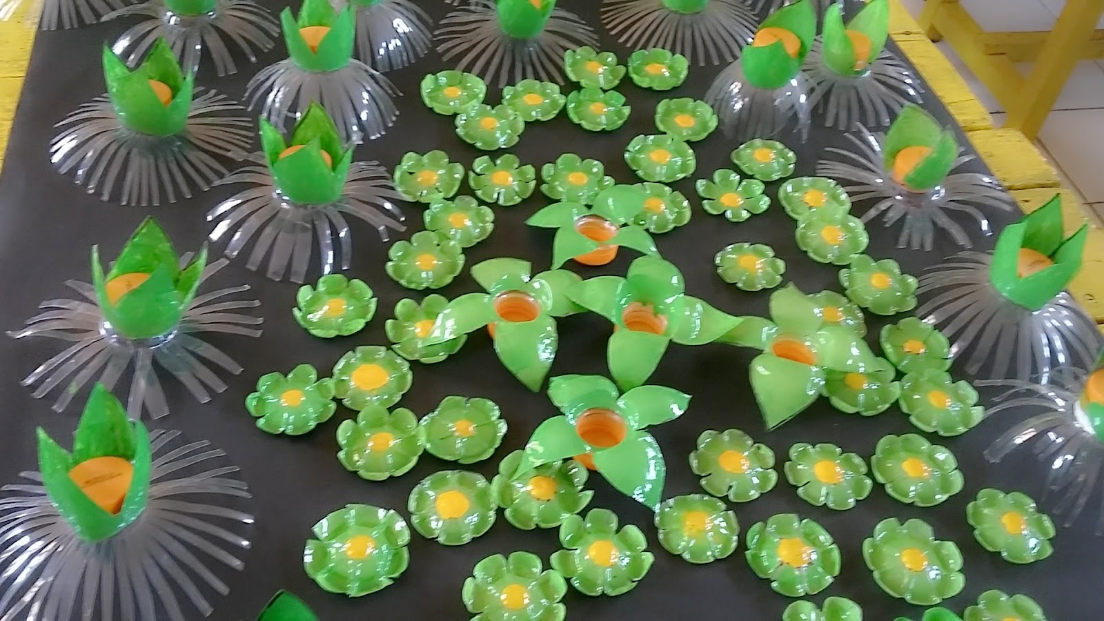 PEMANFAATAN BOTOL PLASTIK BEKAS MENJADI KERAJINAN TANGAN ~ SDN PADAASIH