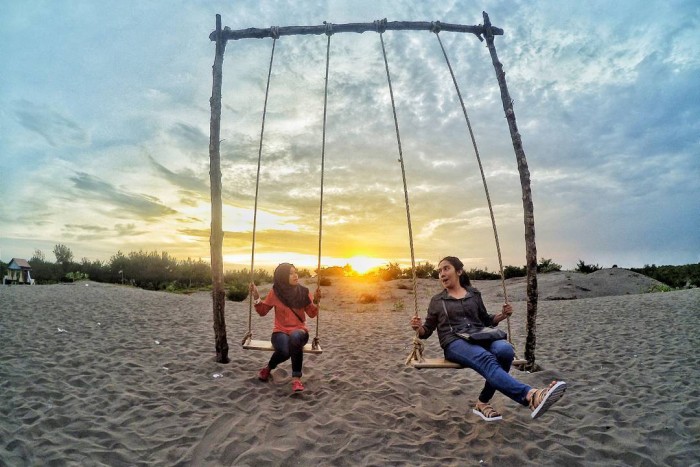 Parangkusumo Sand Dunes - JogjaSpots - Yogyakarta Fascinating Tourism Spots