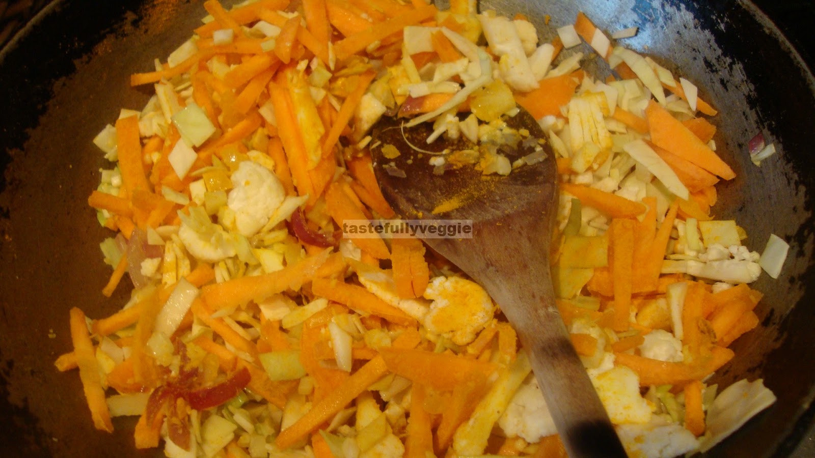 Tastefully Veggie ...: Vegetabe Paratha (Malaysian Paratha!!)