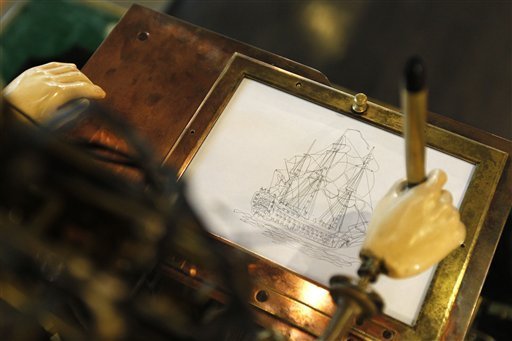 loveisspeed.......: Hugo Cabret Author Selznick and Automaton at TFI...