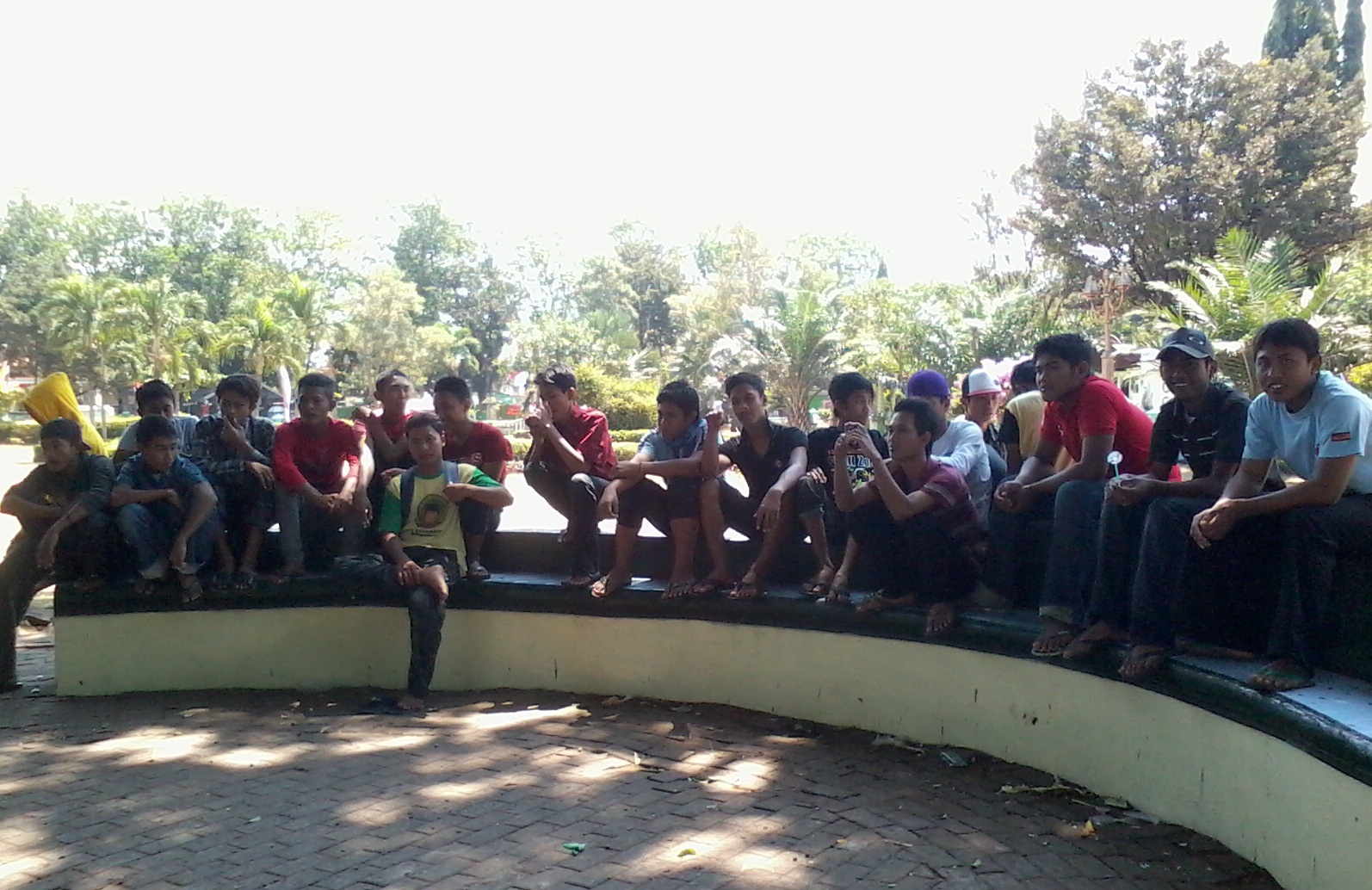 Indahnya Berkumpul Bersama Teman - Yahya Doank BLOG