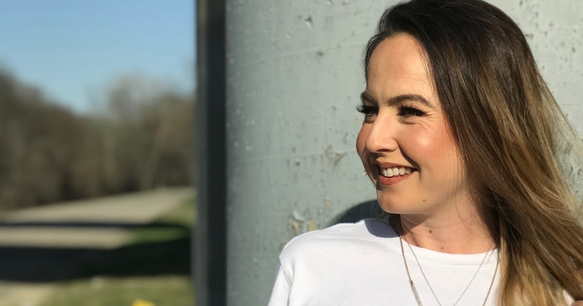 Audrey's Upper Story: Spring Fashion Trends 2018 | Part 3 | Basics