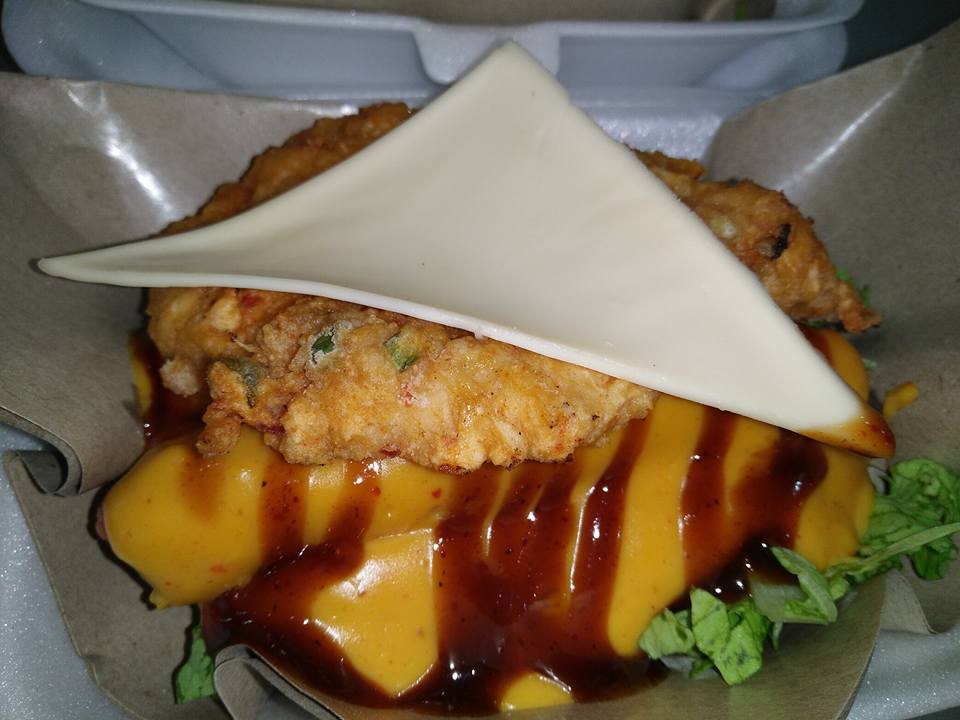 Double Chicken Cheese Burger (loaded !!) at Pasar Malam Saberkas Miri ...