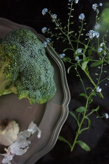 Ancient grains with broccoli and tahini sauce