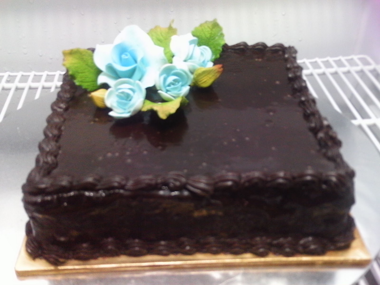 Faez Homebakerz ..Dari Hati Ku: KEK COKLAT MOIST 2