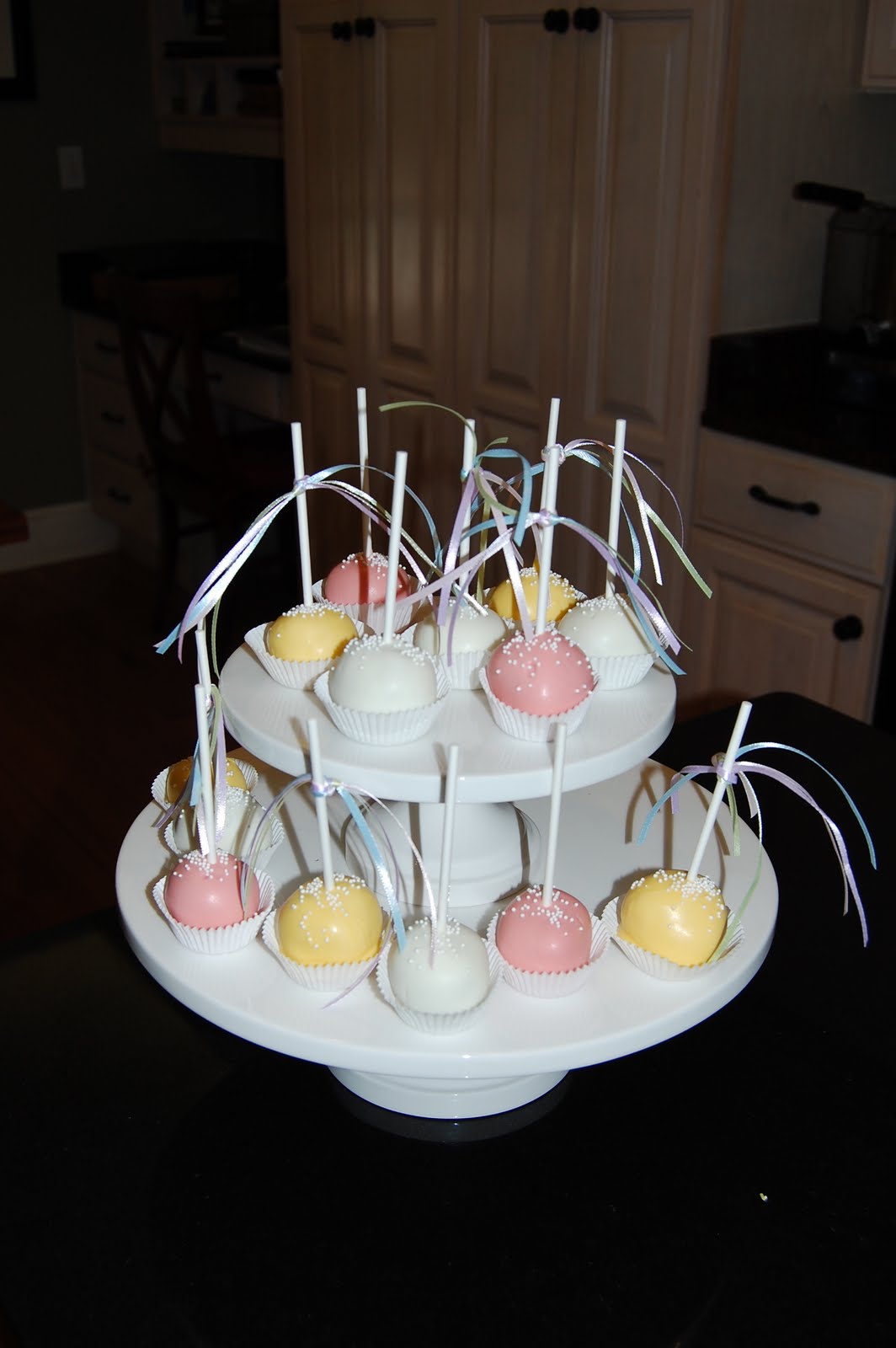 CARLY Cake Pops